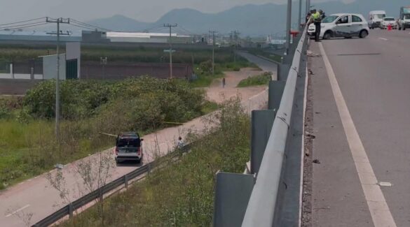 AIFA: Choca auto contra moto; motociclista fallece al caer de un puente ...